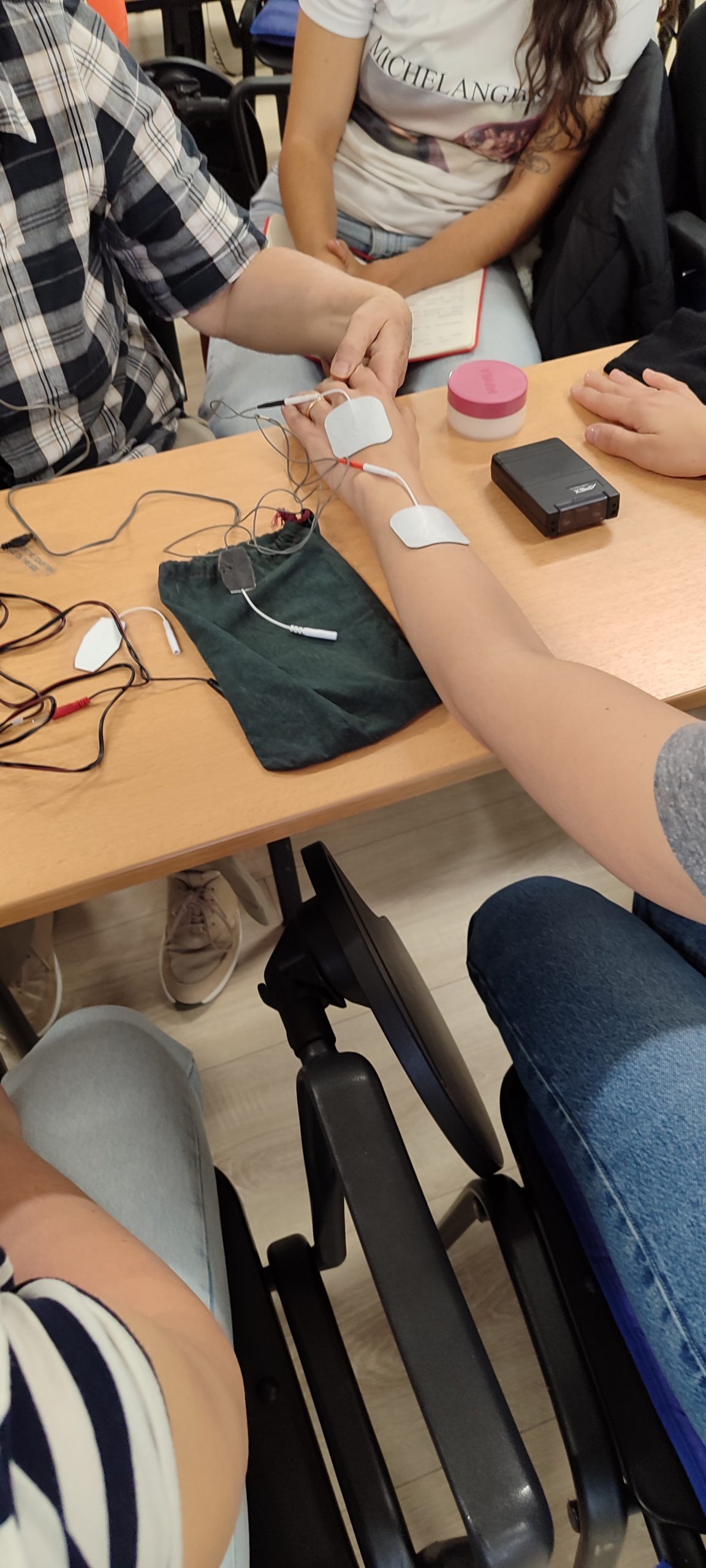 Uso de la Electroestimulación para fortalecimiento y re entrenamiento ...